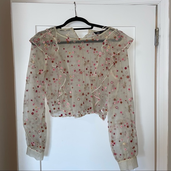 Zara | Tops | Zara Floral Ruffle Blouse | Poshmark